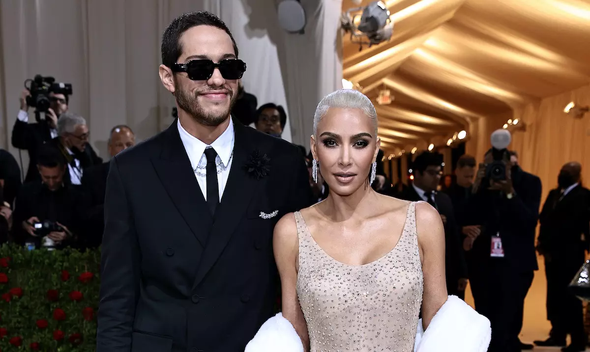 Kim Kardashian'ın Pete Davidson İlişkisi Hakkında Övündüğü, Kanye West'in Tepkisine Takıntılı Olduğu İddiası, Söylentiler İddia Edildi