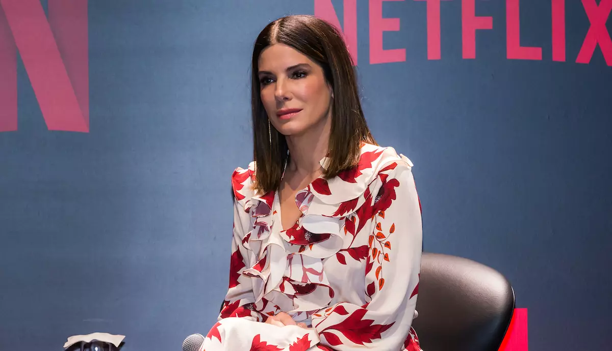 Sandra Bullock supuestamente 'en su punto de ruptura' después de pelear con su novio, dice una fuente cuestionable