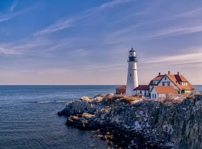 Portland, Mendəki Kasko Bay adaları və Yeni İngiltərə mayaklarının şəkli.