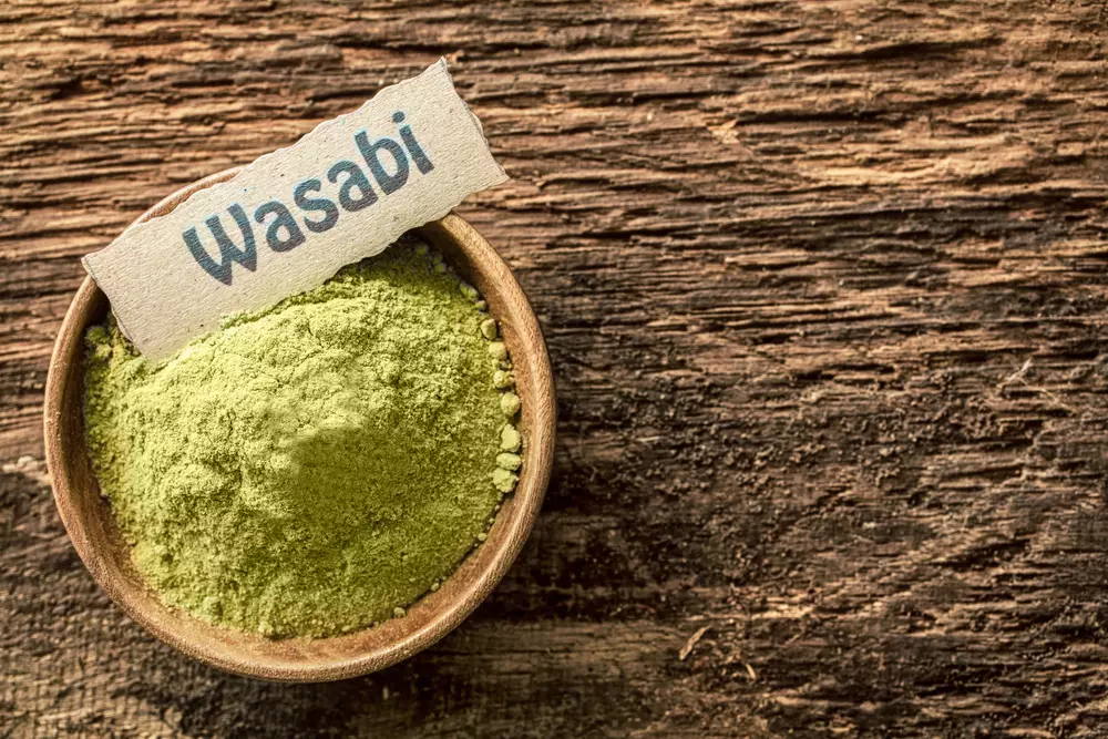 Wasabi порошок бир нече тамактар үчүн колдонулушу мүмкүн, ал Гай Фиеринин картошка пюре жылдыз болуп саналат.