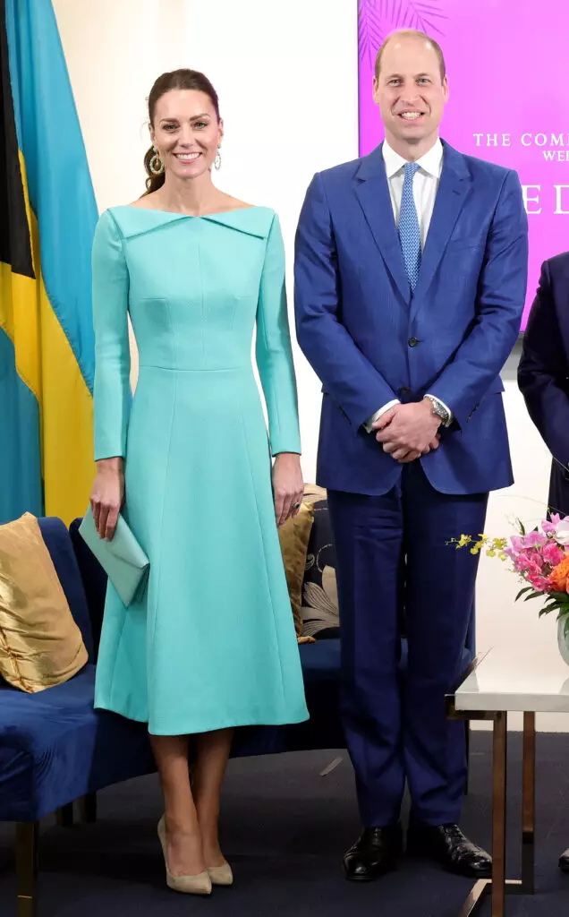 Kate Middleton liluratuta geratu zen Karibeko biran, ikusi bere itxura onenak 270_7