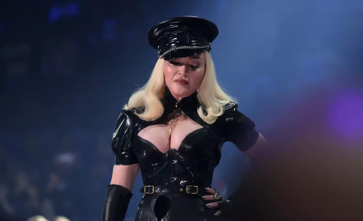 Wajah Madonna Didakwa 'Cacat' Peminat Mengatakan Mereka Tidak Dapat Mengenalinya, Dakwaan Gosip Terbaru