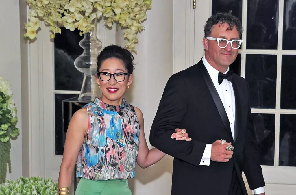 Si Sandra Oh ug ang iyang uyab nga si Lev Rukhin sa State Dinner para sa Punong Ministro nga si Justin Trudeau kaniadtong 2016