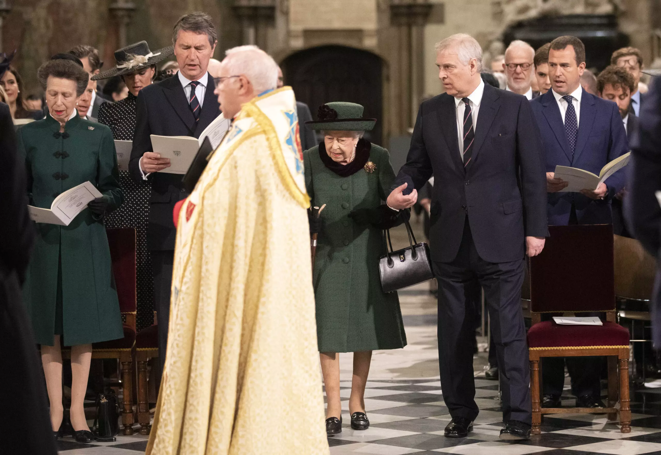 Royal Photographer Claims Palace prøvde å forhindre bilder av dronning Elizabeth, prins Andrew ved nylig begivenhet