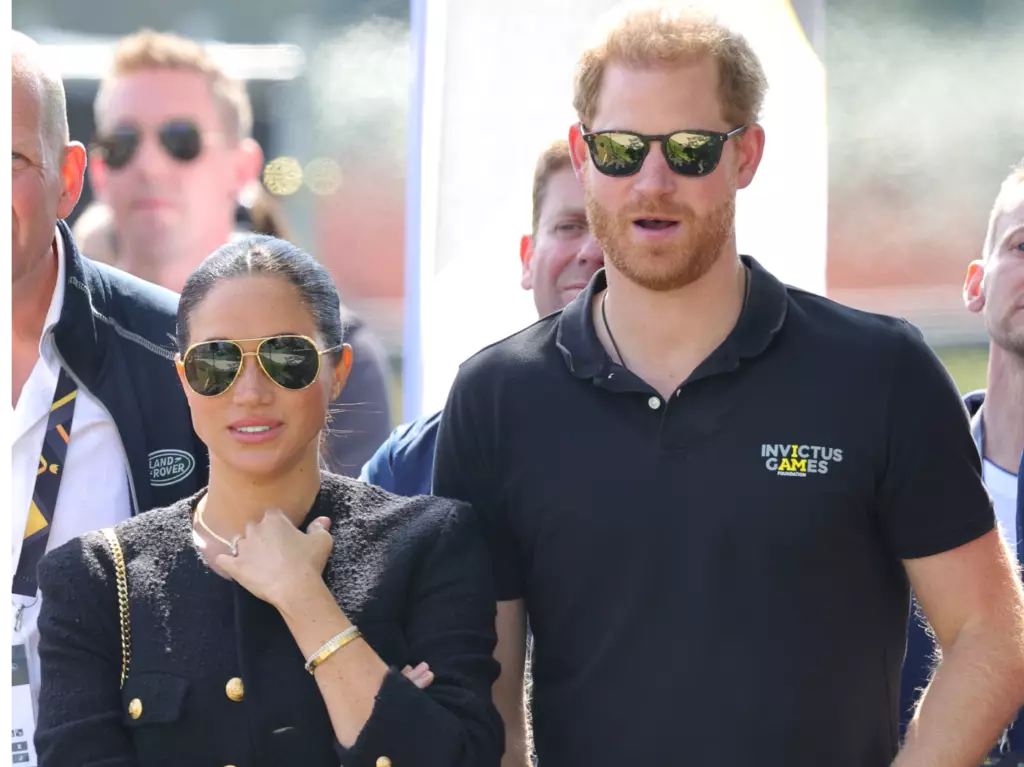 Aiza no hijanonan'ny Printsy Harry sy Meghan Markle mandritra ny fitsidihan'ny Mpanjakavavy?