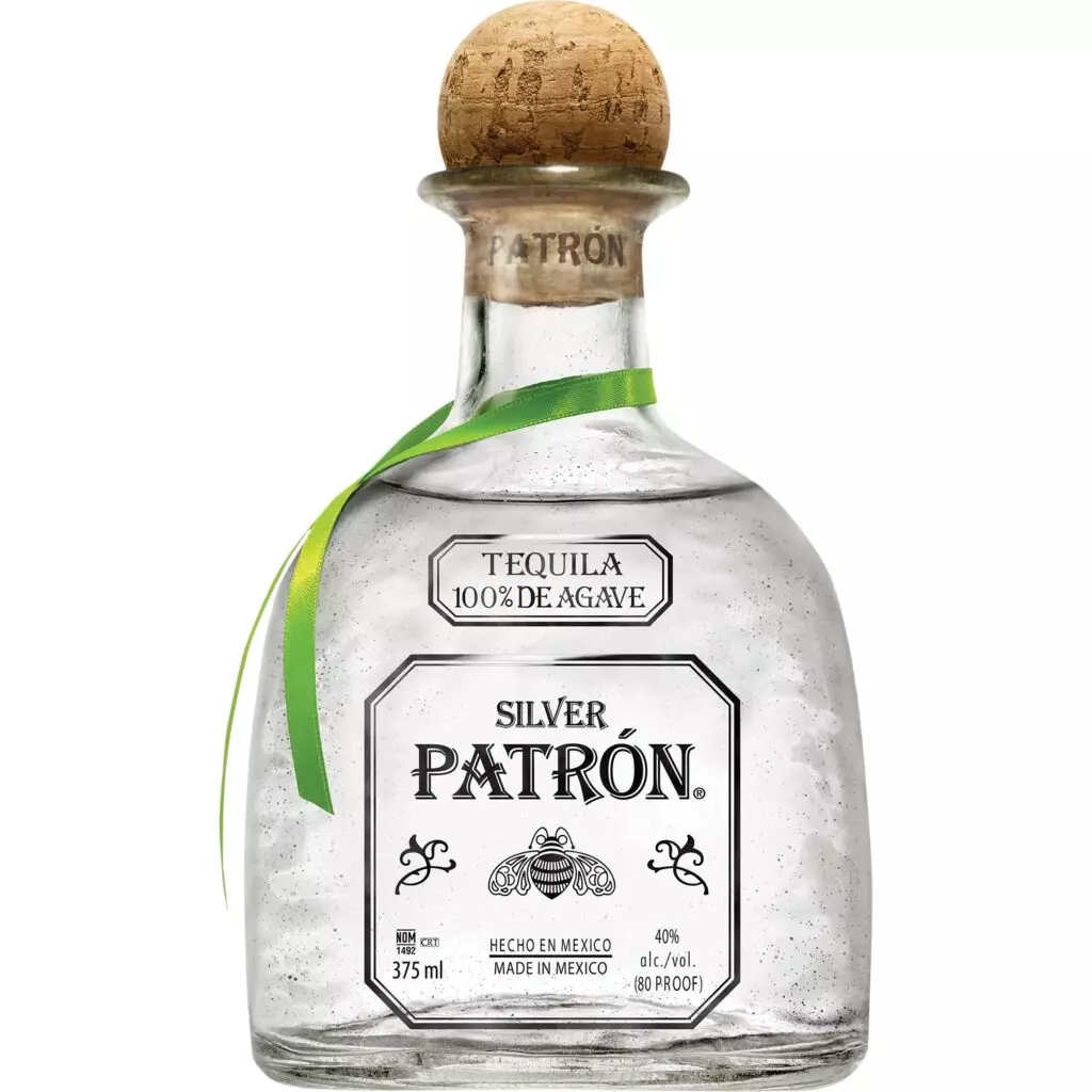 Botella de tequila Silver Patrón.