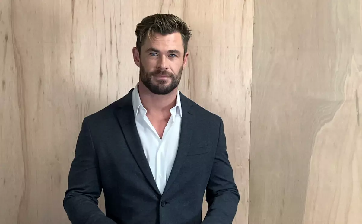 O le Faletua a Chris Hemsworth na tuuaia na ita ina ua uma lana tafaoga ma se isi tamaitai, o tala masalosalo na fai mai i le tausaga talu ai.