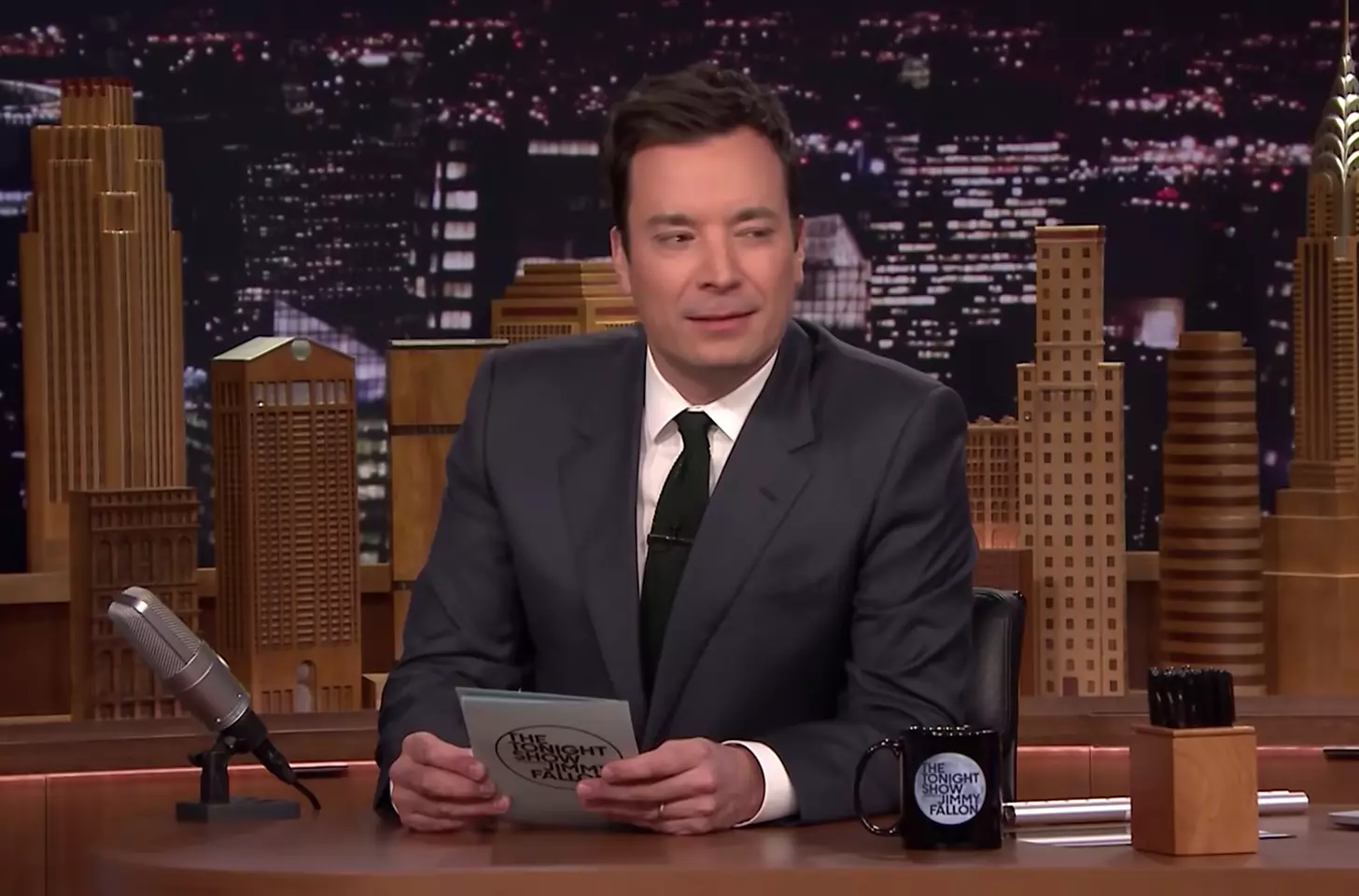 Jimmy Fallon wordt dik tijdens een duik met waarderingen?