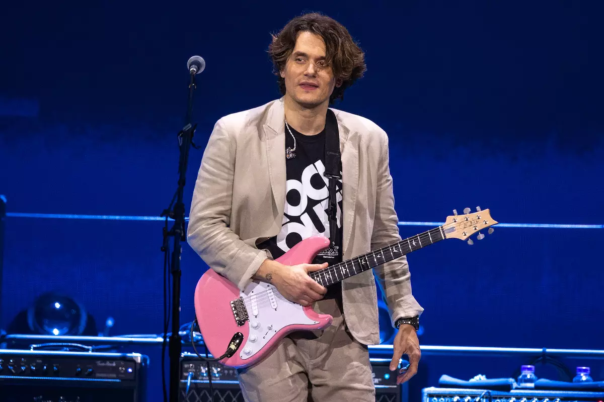 John Mayer domnevno obupa za televizijsko službo, domnevno se boji "nastajanja kariere," pravi Dvomljivi Insider