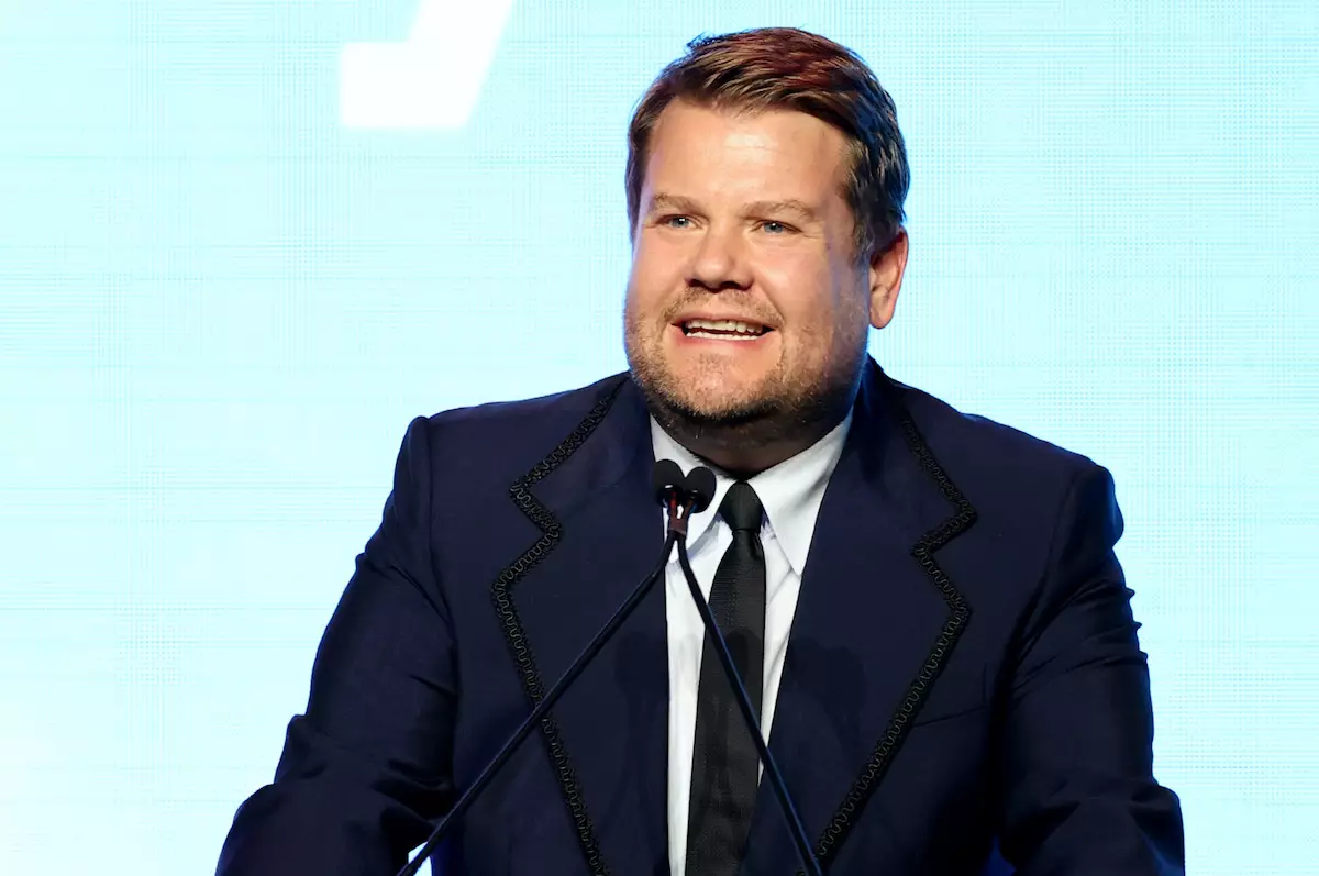 Basebetsi ba James Corden ba qosoa ba halefile ka mor'a hore a ikopelle $ 5 milione mme a se ke a phahamisoa bakeng sa basebetsi, liqoso tse sa tsejoeng tsa lesebo.